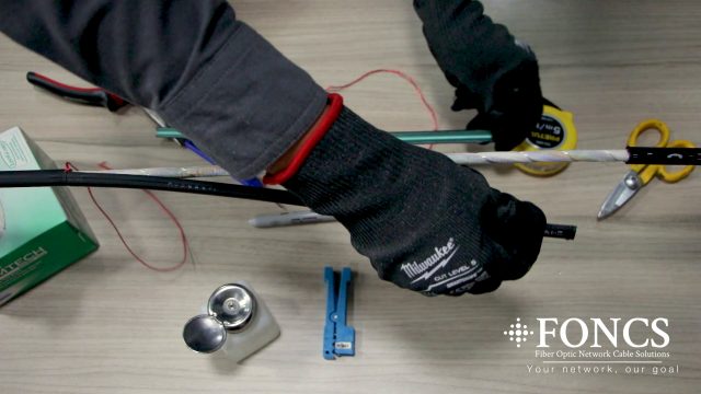 How to prepare a Fiber Optic Cable for Mid-Span Access - FONCS