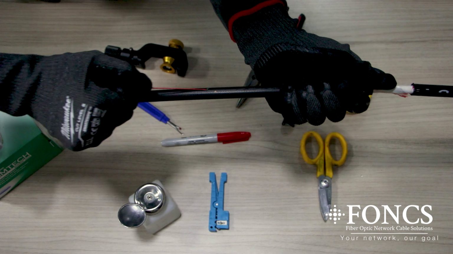 How to prepare a Fiber Optic Cable for Mid-Span Access - FONCS