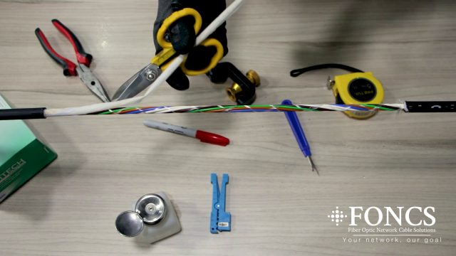 How to prepare a Fiber Optic Cable for Mid-Span Access - FONCS