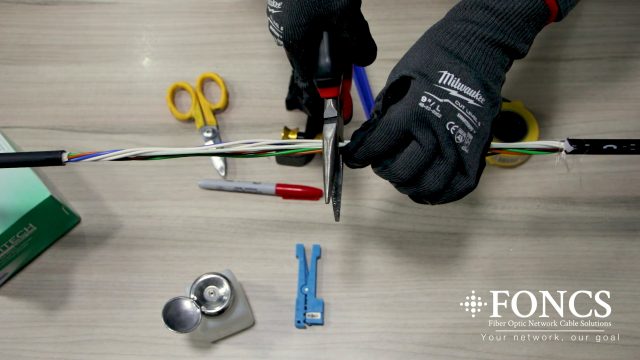 How to prepare a Fiber Optic Cable for Mid-Span Access - FONCS